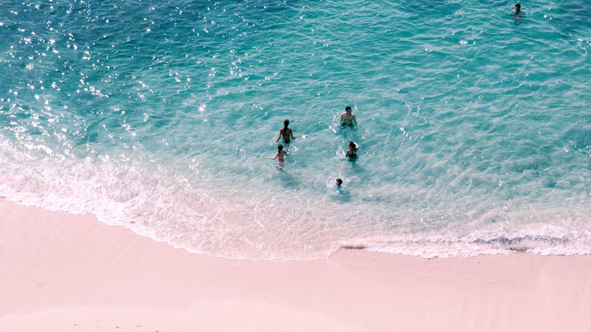 Pantai Pasir Putih Di Bali - 10 Pantai Terkenal Favorit Wisatawan